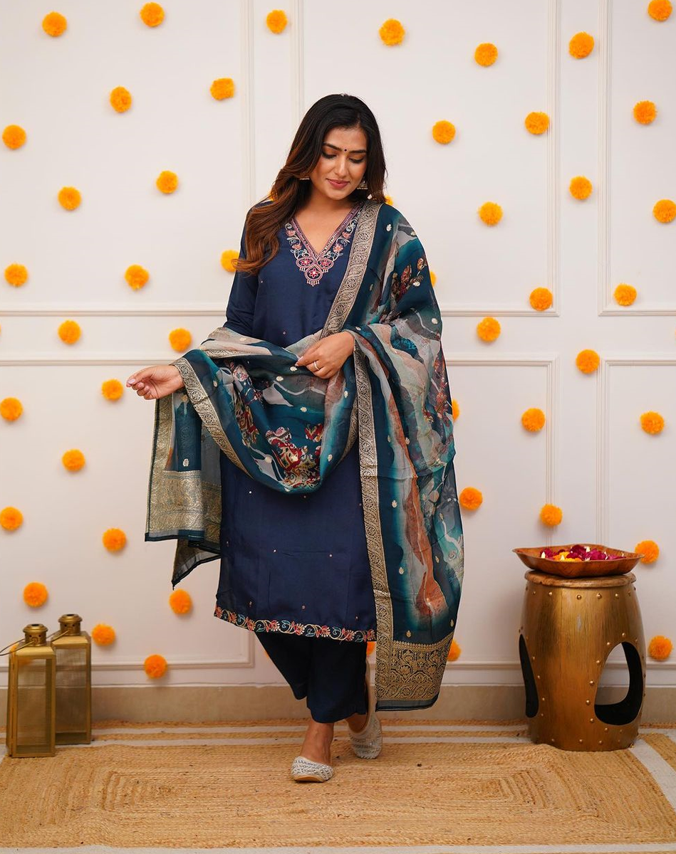 Women's Rama Cotton Embroidery Kurta Set - USA Ready-To-Ship – Trendia