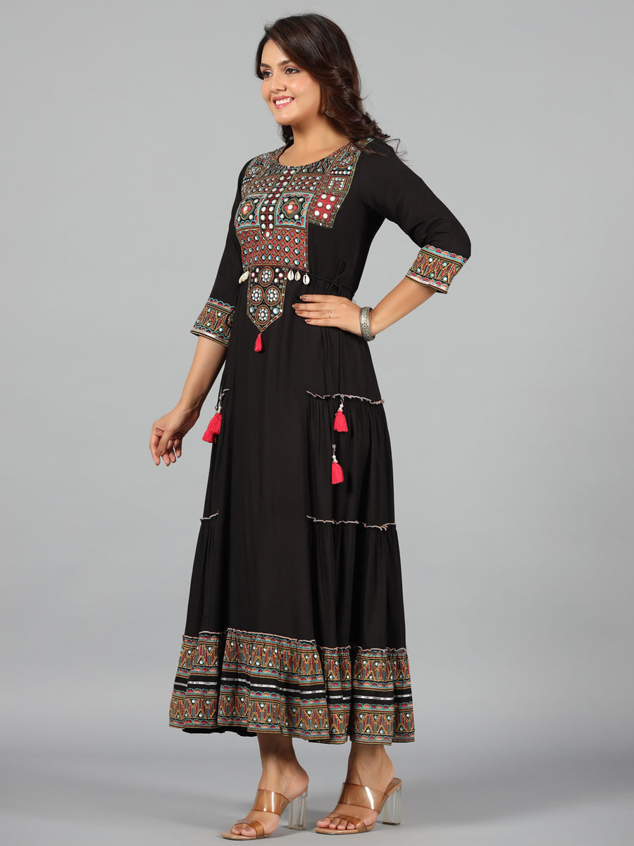 Women's Black Rayon Staple Printed Tiered Maxi Dress - Juniper – Trendia